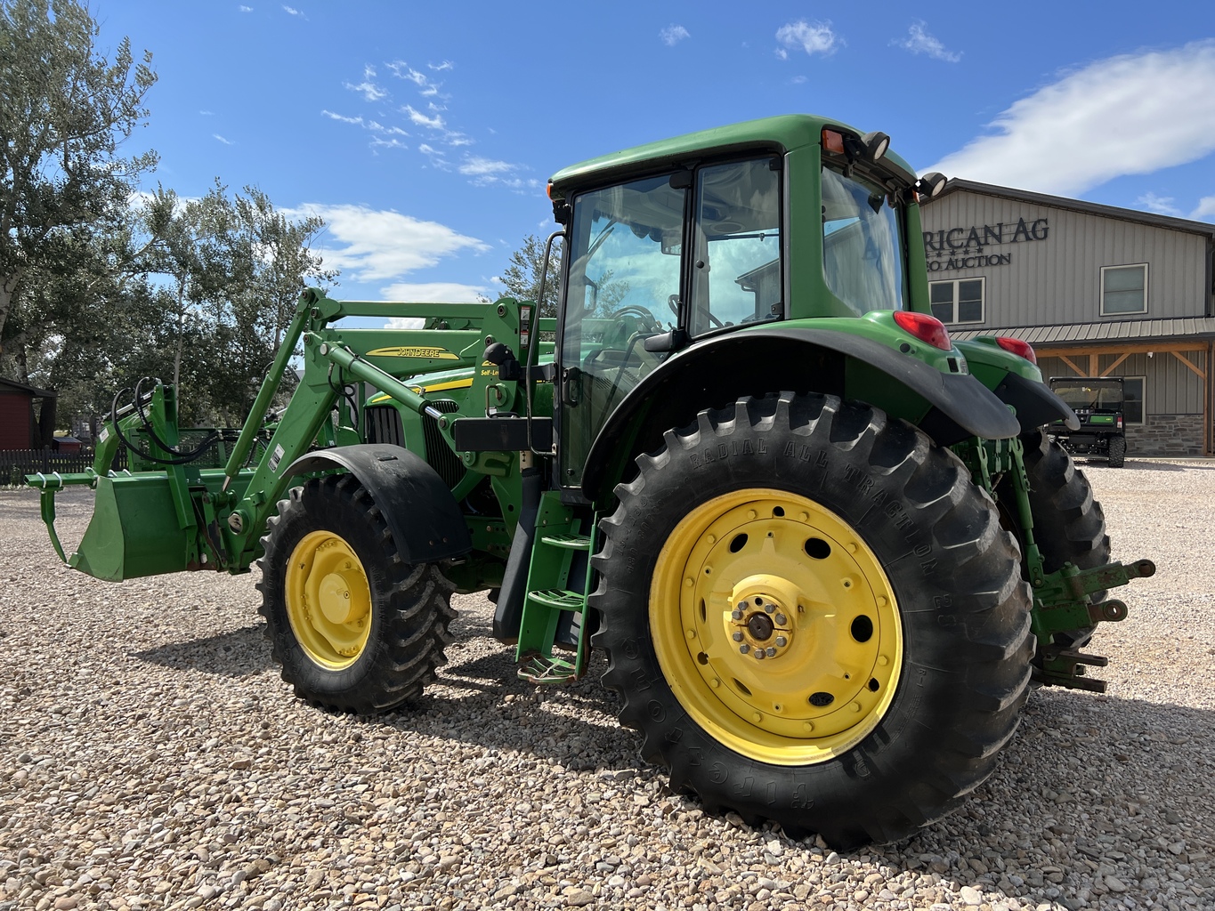 American Ag Video Auction | Lot 4020-2036 - '04 JD 7420 PQ w/JD 741