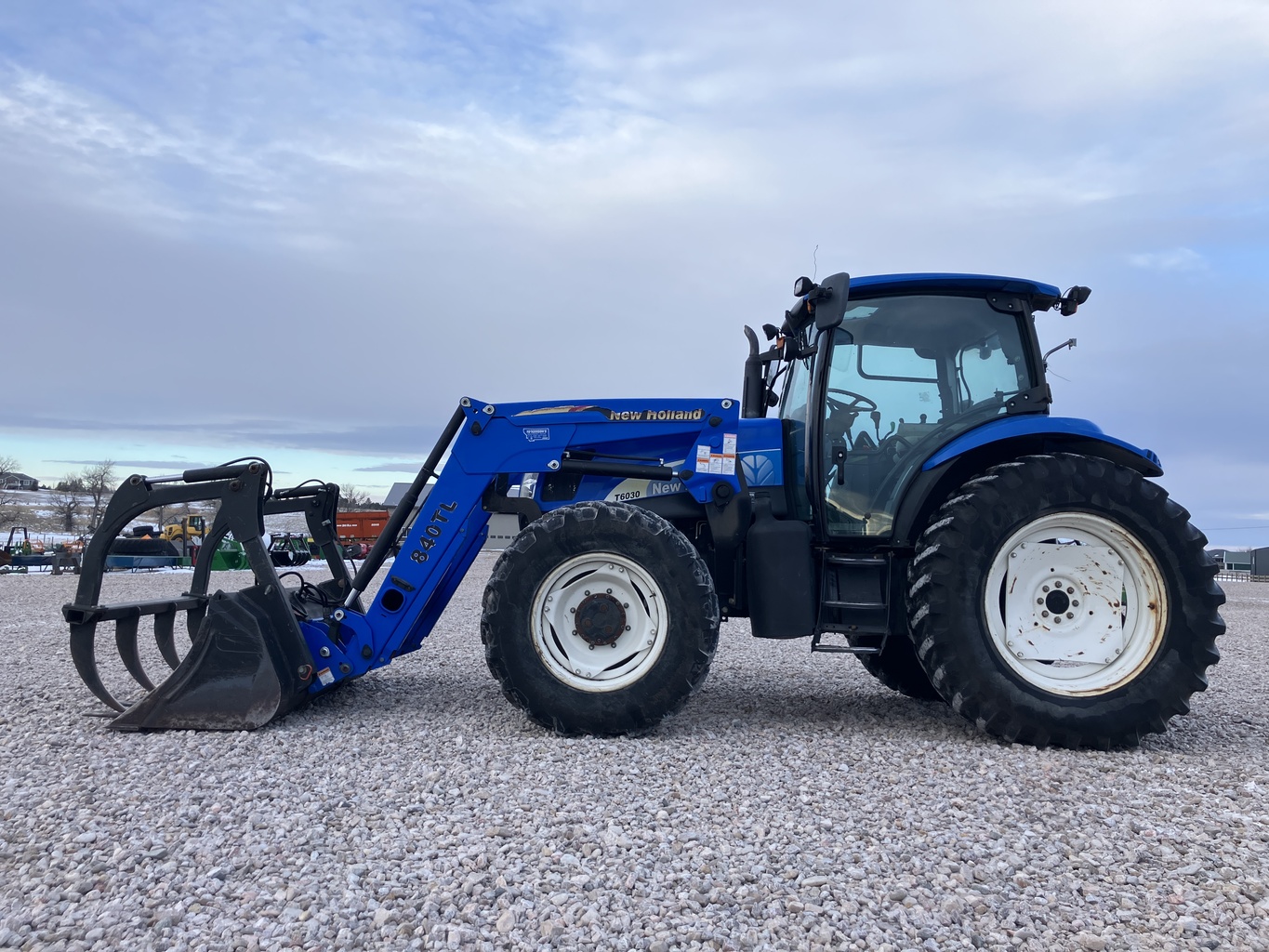 Lot 3736 - '06 NH T6030 MFWD w/NH 840TL Loader. SELLING ABSOLUTE ...