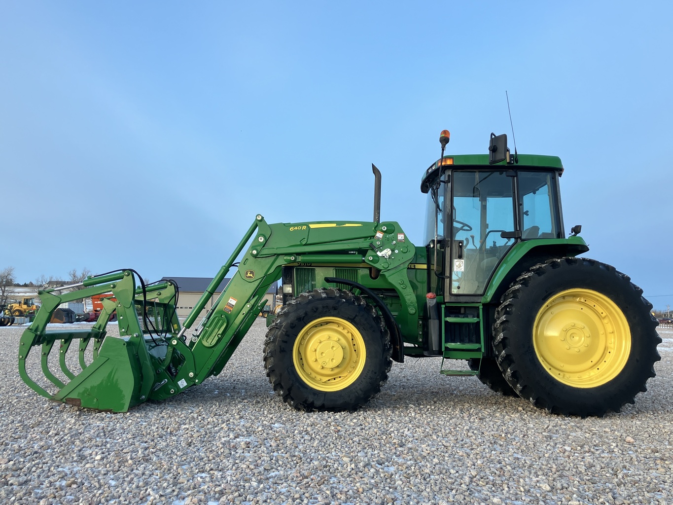 Lot 3741 - '01 JD 7510 MFWD w/JD 640R SL Loader. Onsite-Belle Fourche ...