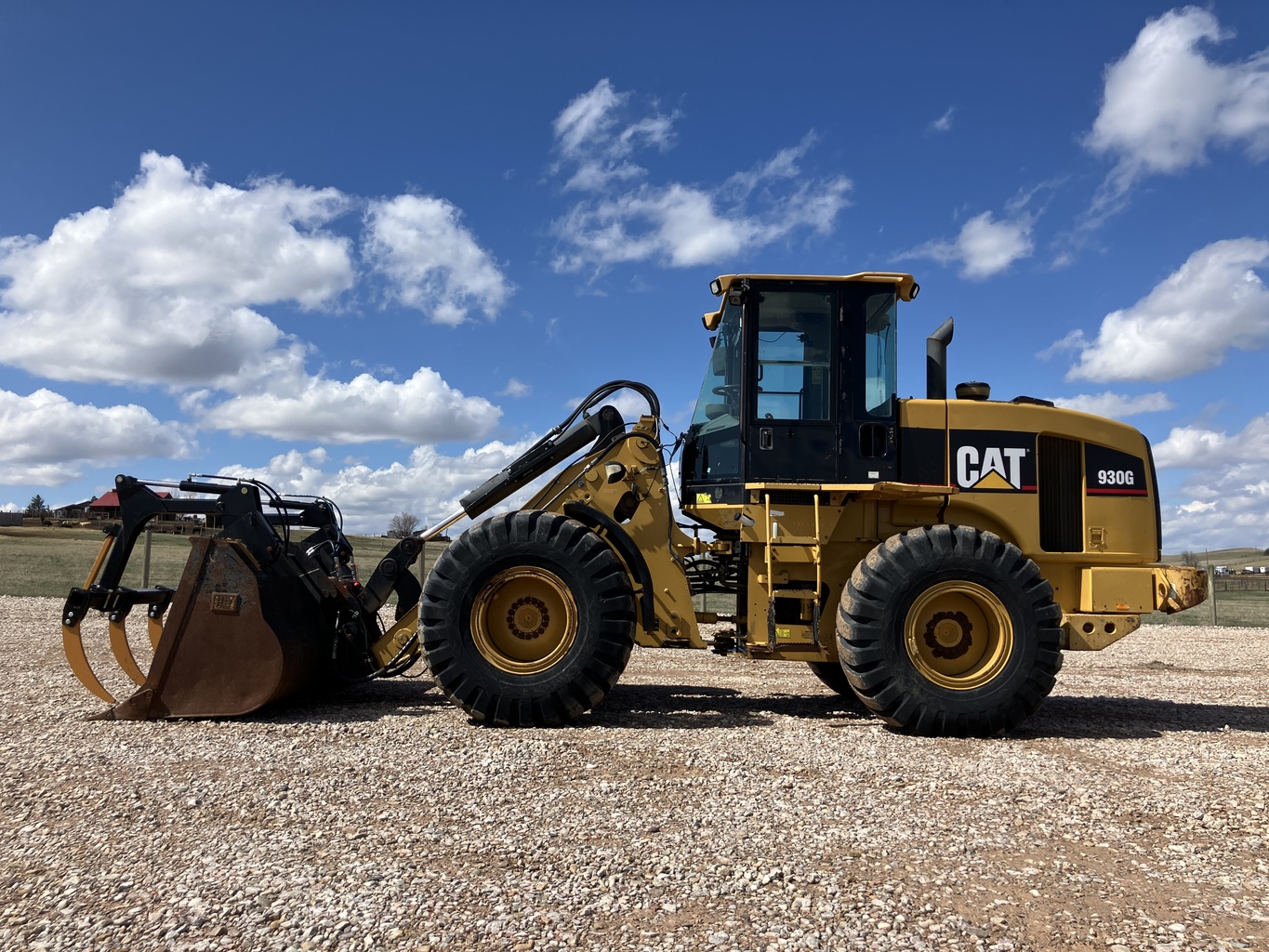 Lot 3820 - ‘06 Cat 930G Wheel Loader w/HD Grapple. Onsite-Belle Fourche ...