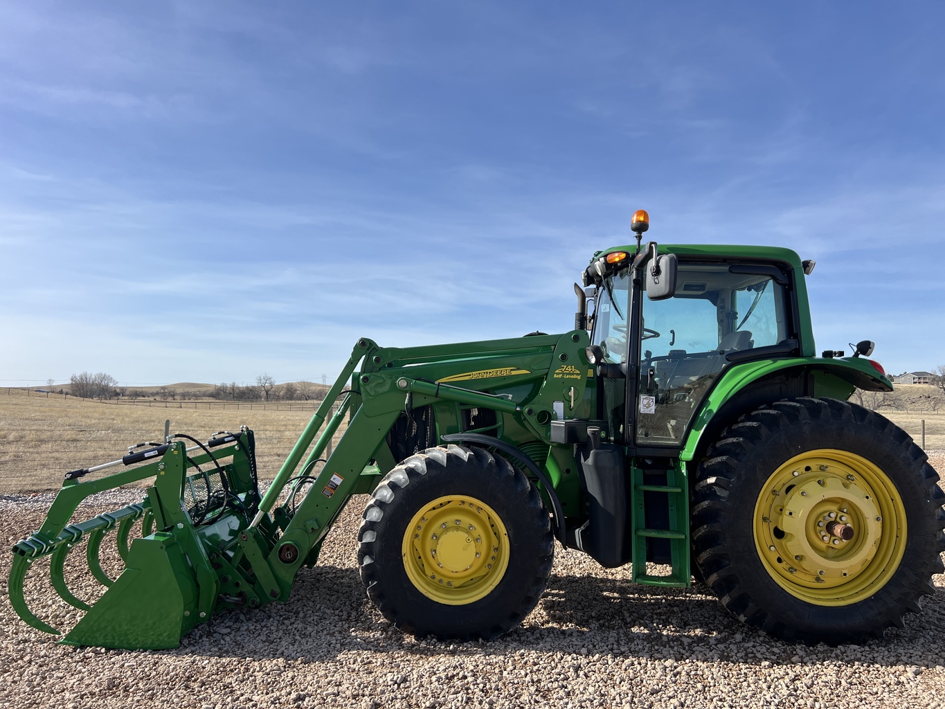 Lot 3831 - '11 JD 7530 Premium MFWD IVT w/JD 741 SL Loader. Onsite ...