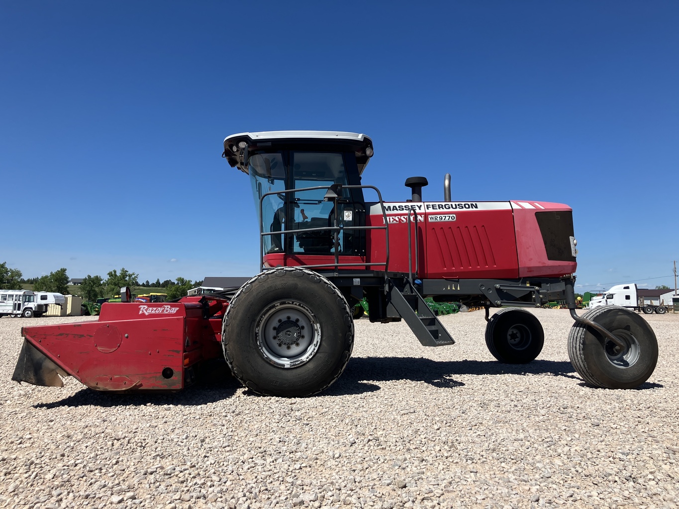 Lot 4359 - '13 MF WR9770 WINDROWER w/MF 16' ROTARY HEAD. Onsite-Belle ...