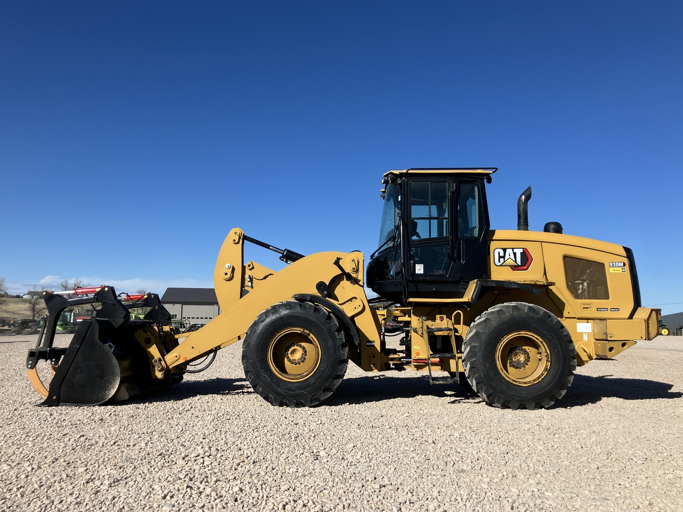 Lot 3872 - '22 Cat 930M High-Lift Wheel Loader w/Grapple. Onsite-Belle ...