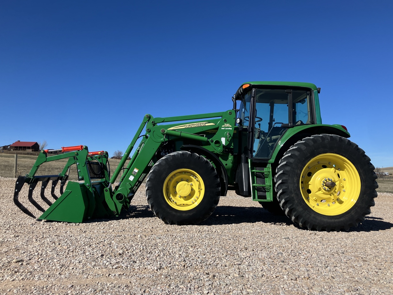 Lot 3912 - '03 JD 7420 MFWD PQ w/JD 741 SL LOADER. Onsite-Belle Fourche ...