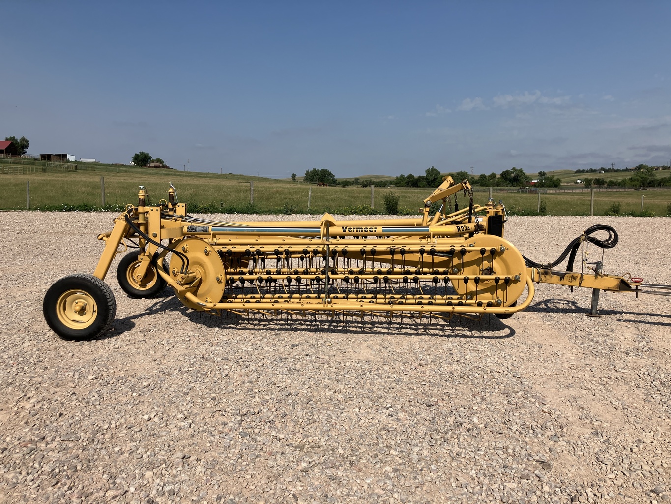 Lot 4682 - Vermeer R23A Hydraulic Basket Rake. Onsite-Belle Fourche, SD ...