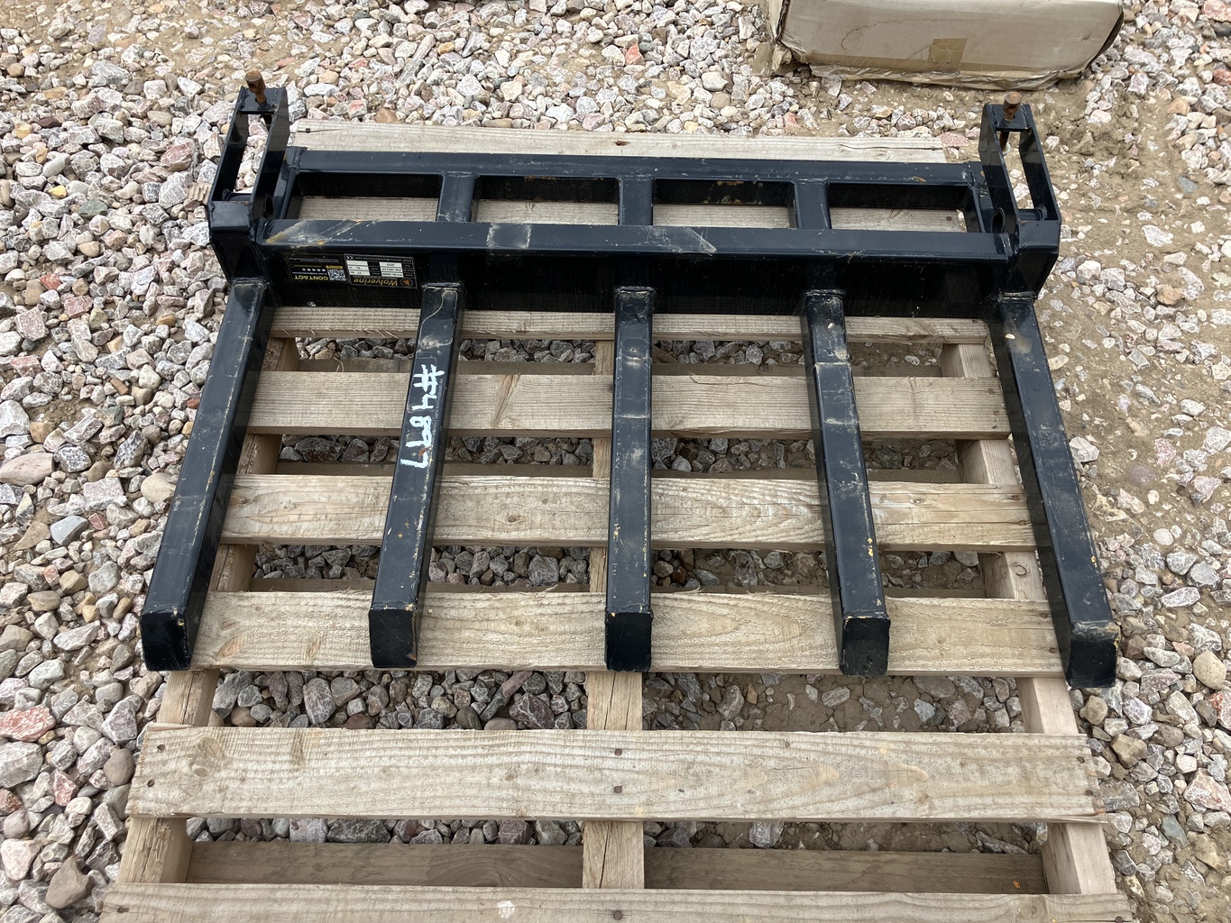 Lot 4897 - BUCKET BRUSH FORKS. ONSITE-BELLE FOURCHE, SD: American Ag ...