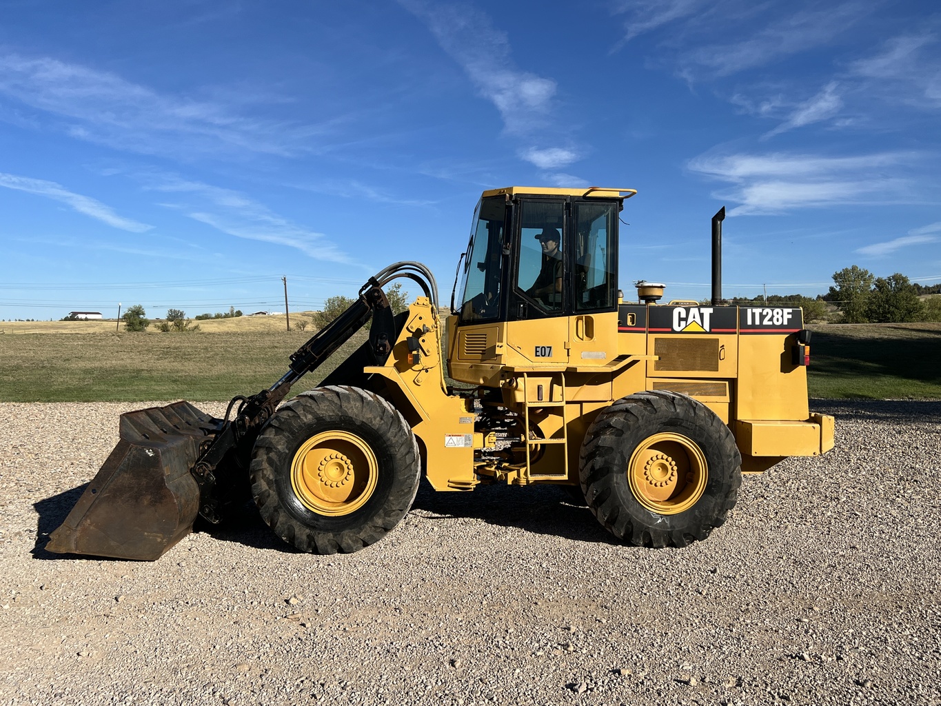 American Ag Video Auction | Lot 7000-2034 - '96 Cat IT28F Wheel