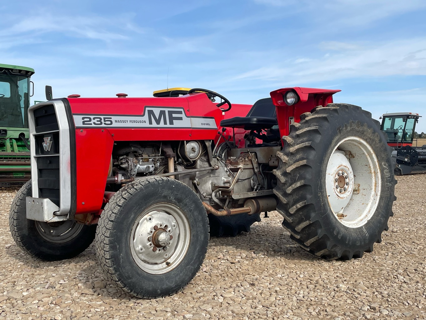 American Ag Video Auction | Lot 2130-100 - '76 MF 235 Diesel Tractor.