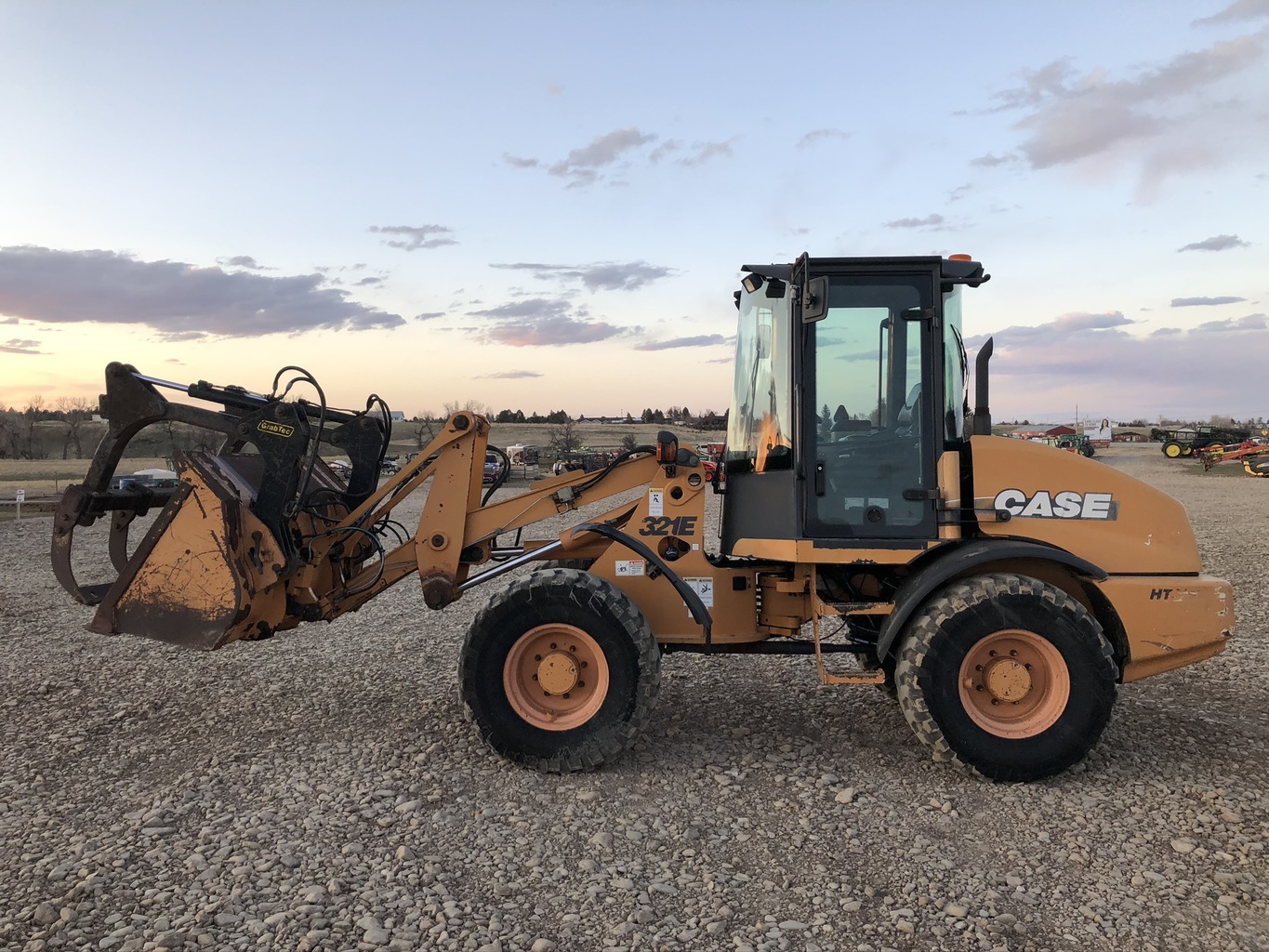 American Ag Video Auction | Lot 5000-818 - '06 Case 321E Wheel Loader.