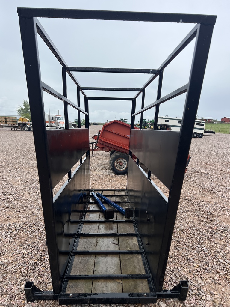 Lot 3088 - EZ Portable Loading Chute. Onsite-Belle Fourche, SD ...