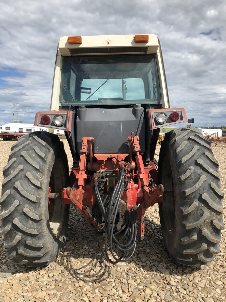 American Ag Video Auction | Lot 5780-108 - IH 186 HYDRO TRACTOR