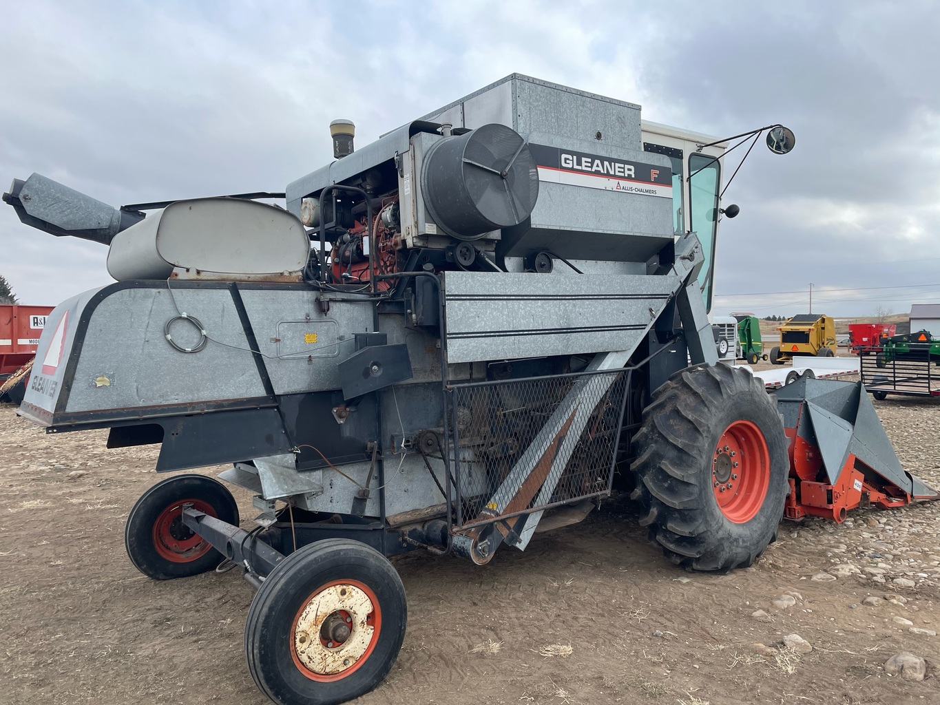 American Ag Video Auction | Lot 6540-107 - Gleaner F Combine.